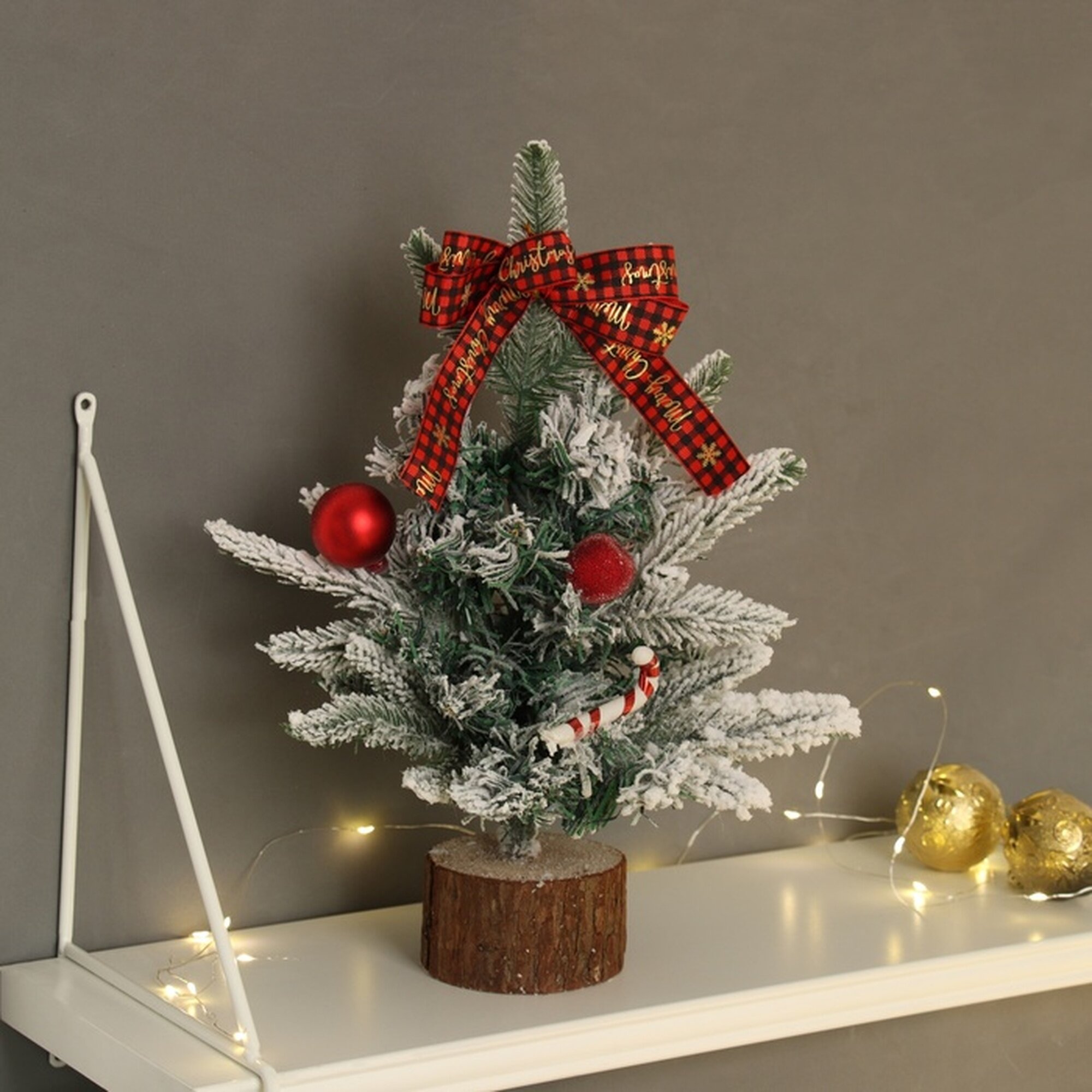 Искусственная ёлка настольная «Зимнее волшебство. Фестивальная», 36 см, ветки отгибаются