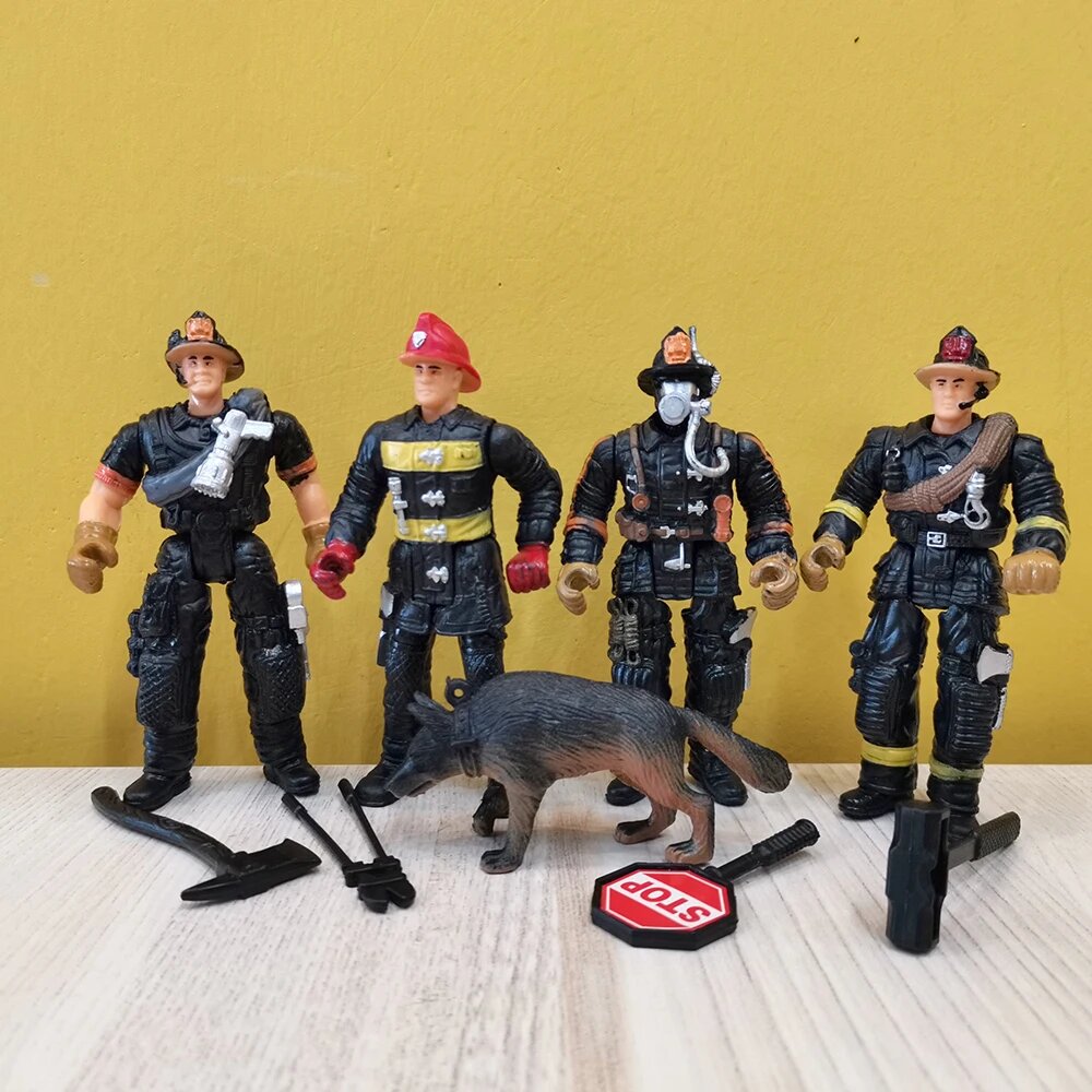 Фигурки ViiKONDO Пожарных 4 шт.