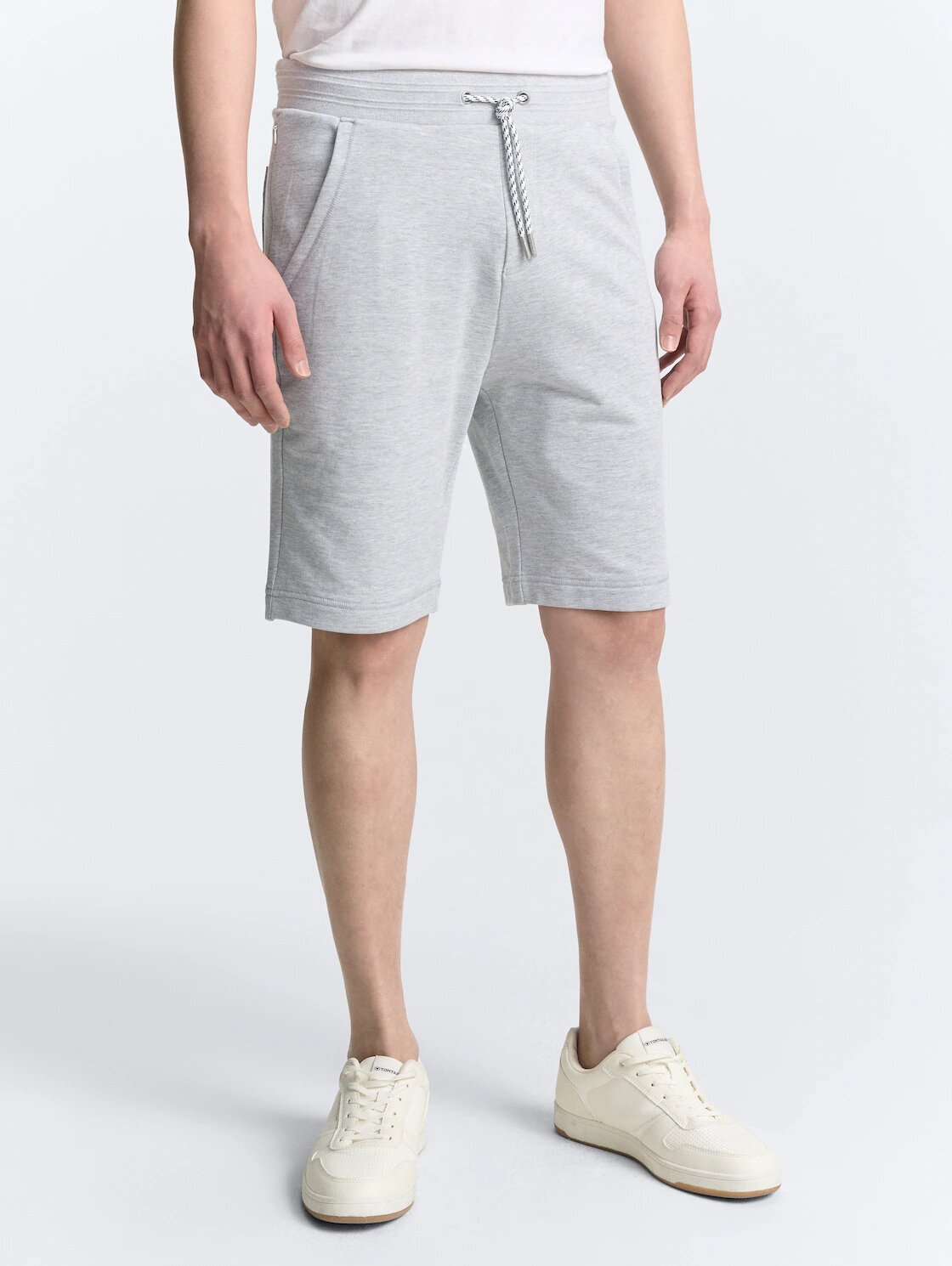 Шорты спортивные