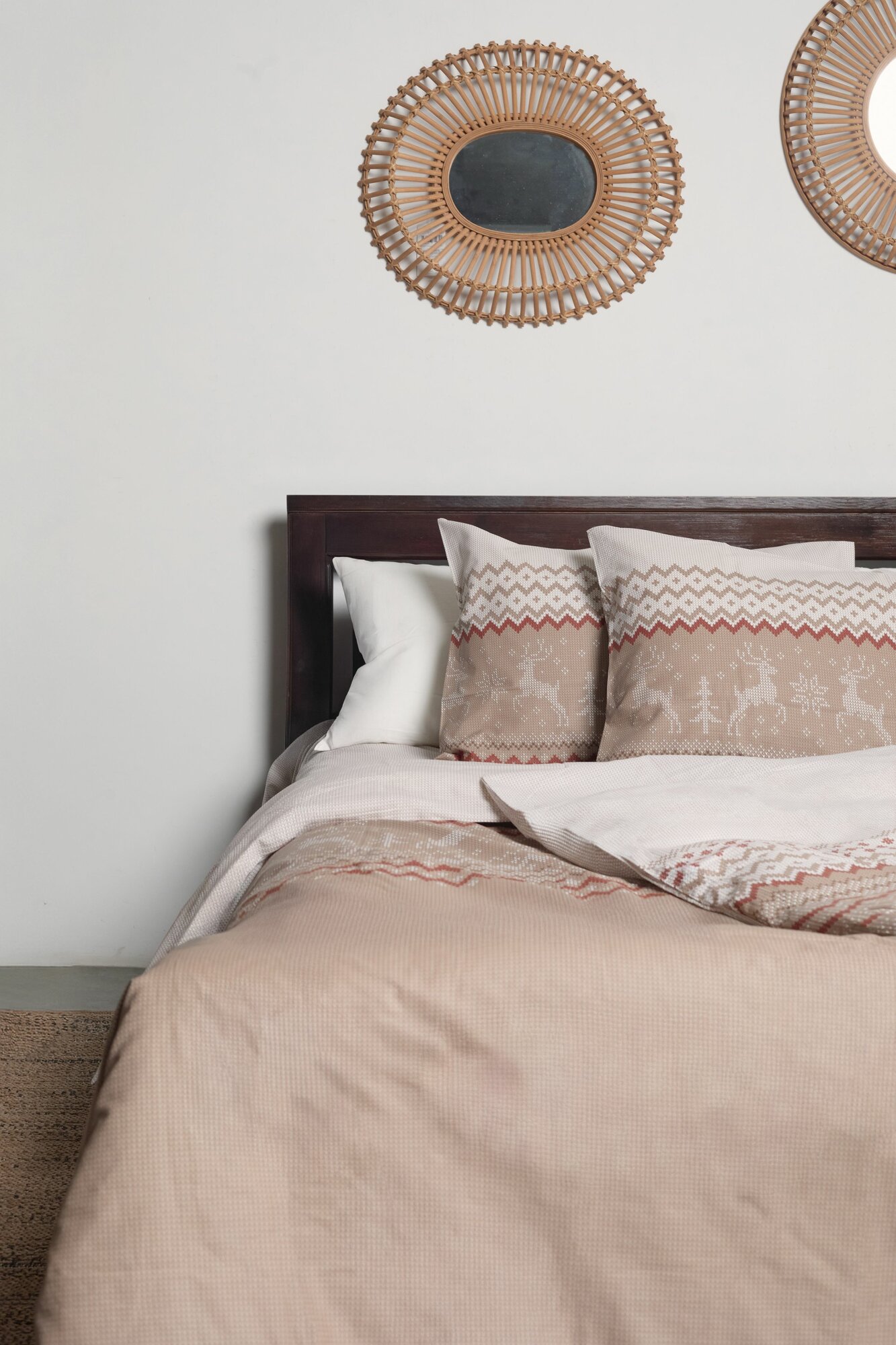 Постельное белье семейное Madame Coco 2 пододеяльника 160х220 + 2 наволочки 50х70 + простынь 240х260. Цвет: Бежевый