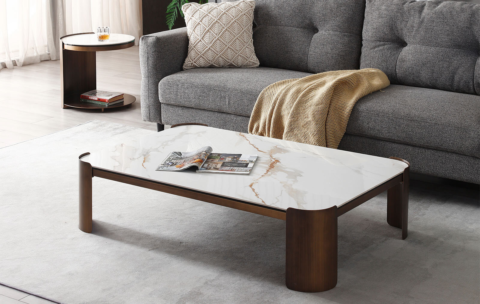 Стол журнальный Cassio (120), белая керамика/бронза