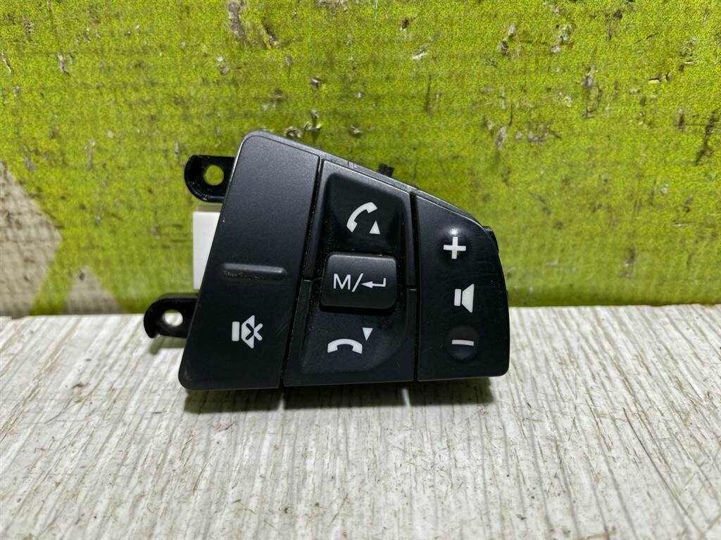 Блок кнопок LADA VESTA 15-19