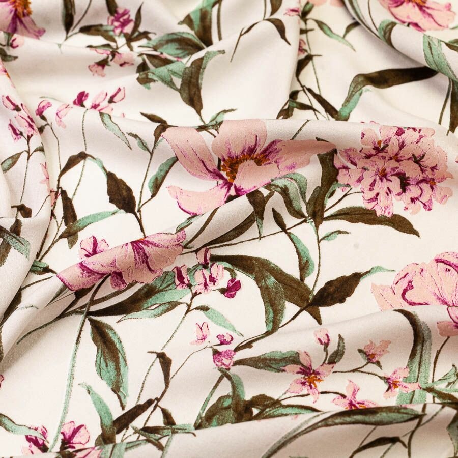 Вискоза плательная, ширина 142 см. Отрез 0.75 м