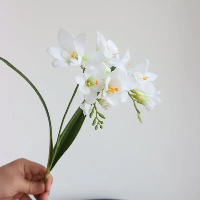 Искусственные цветы Фрезия белые, 3 шт