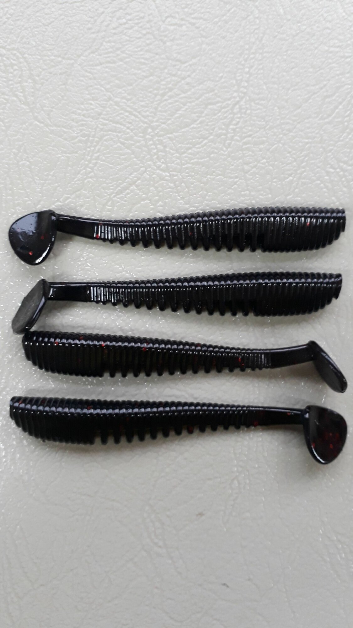 Силиконовая приманка Аваруна (Easy Shad) 89мм (6шт) Черный (Black).