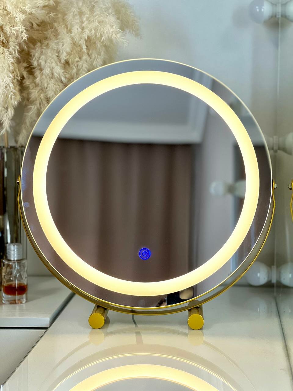 Зеркало настольное с подсветкой