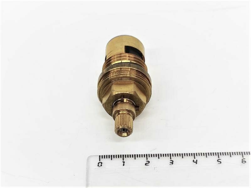 Кран-букса 1/2 ХВ 90гр 20 шлиц керамическая смесителя Bossini