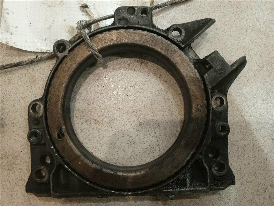 Крышка коленвала задняя от Volkswagen Polo 3 1994-2001