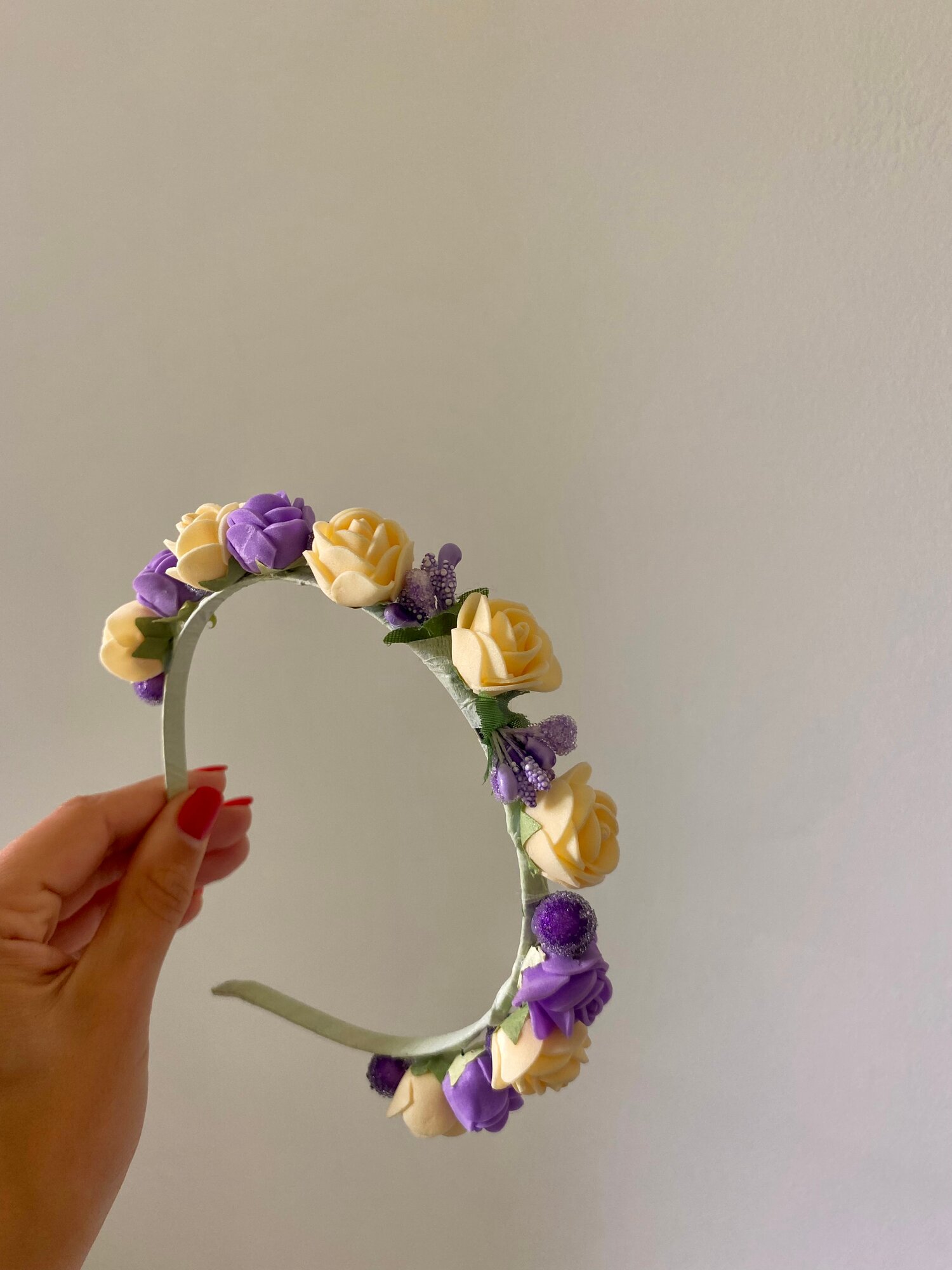 Ободок с цветами для волос