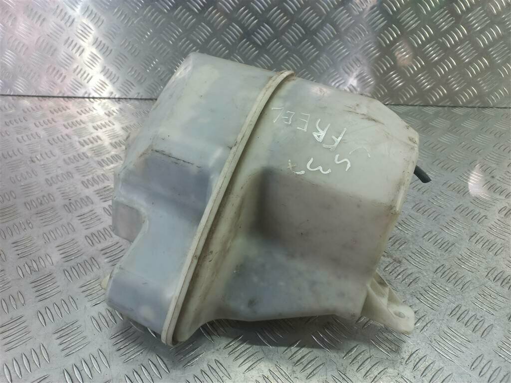 Бачок омывателя Б/У для LAND ROVER FREELANDER II (2006—2010) LR002303