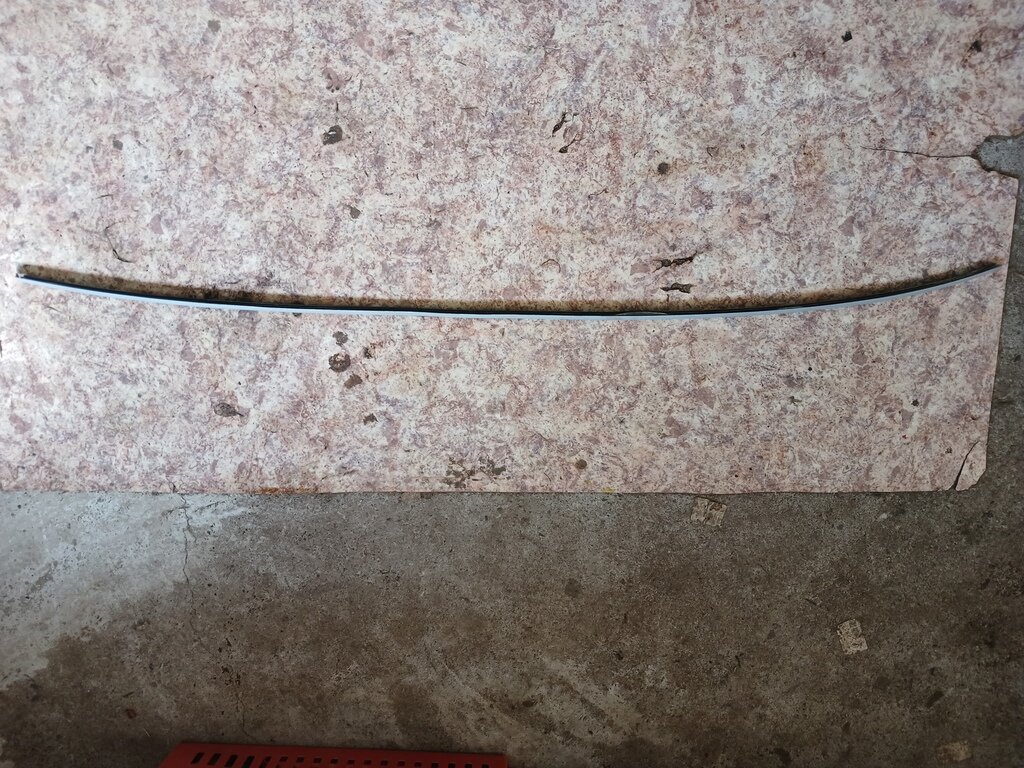 Молдинг крыши правый VW Passat B5 96-00