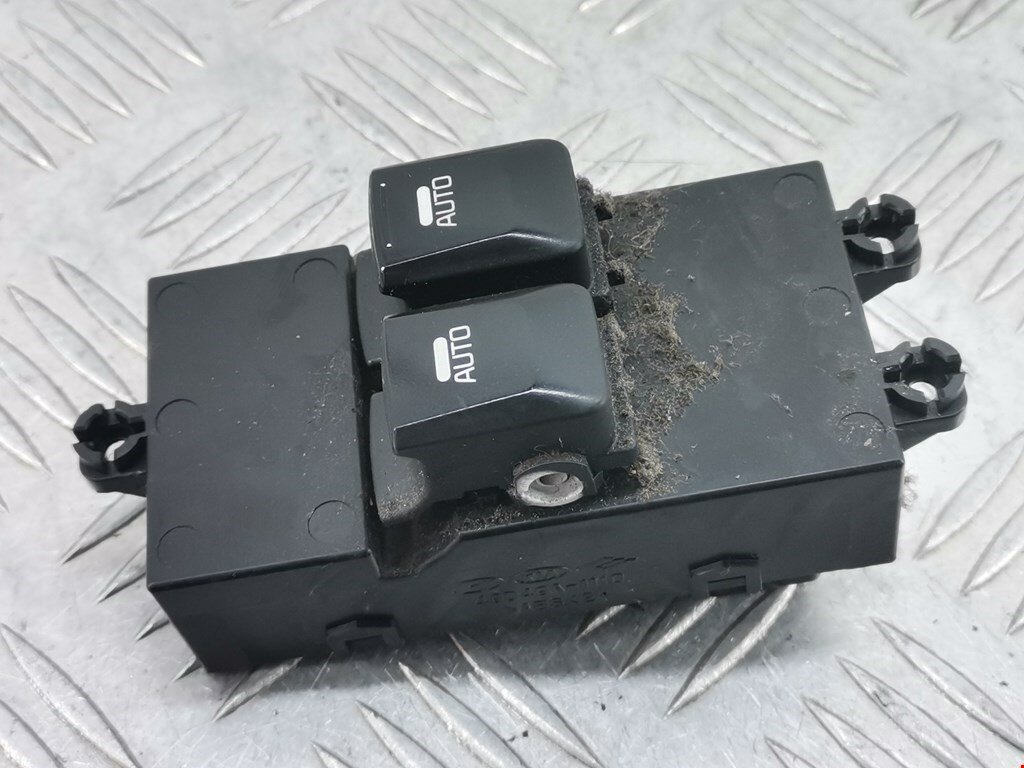 Блок управления стеклоподъемниками Kia Ceed 2 (JD) 93570A2800 арт. 1922040