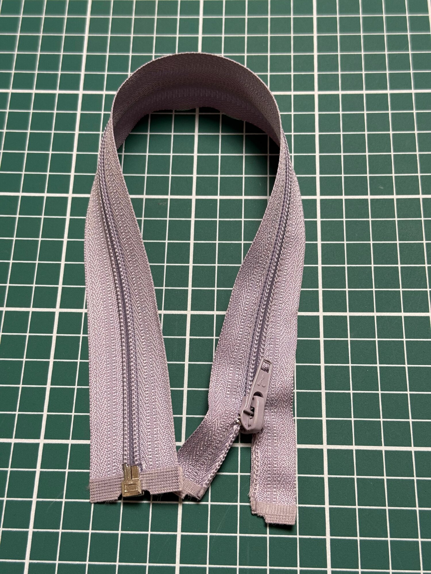 Молния Спираль , замок автомат, цвет серо-сиреневый, 35 см, цена за 1 штуку.