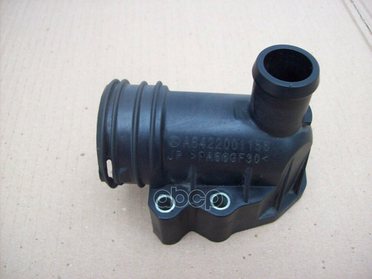 Фиттинг трубки системы охлаждения ДВС MERCEDES MERCEDES-BENZ арт. A6422001156