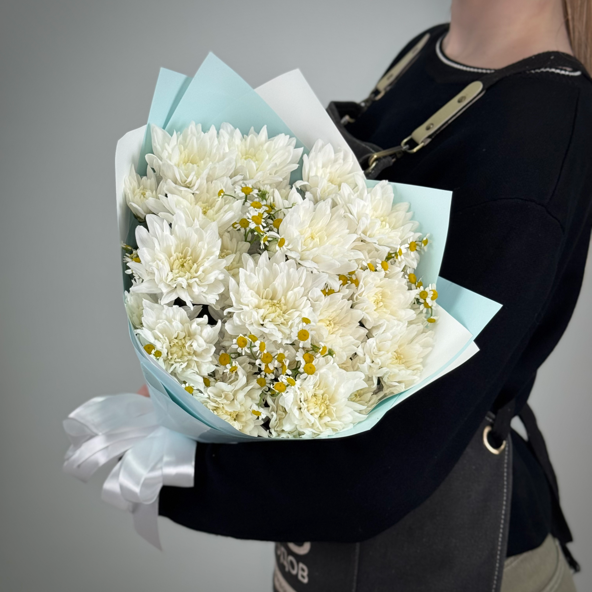 Букет Феврония в стильной упаковке. «365 Поводов» - живые цветы с доставкой