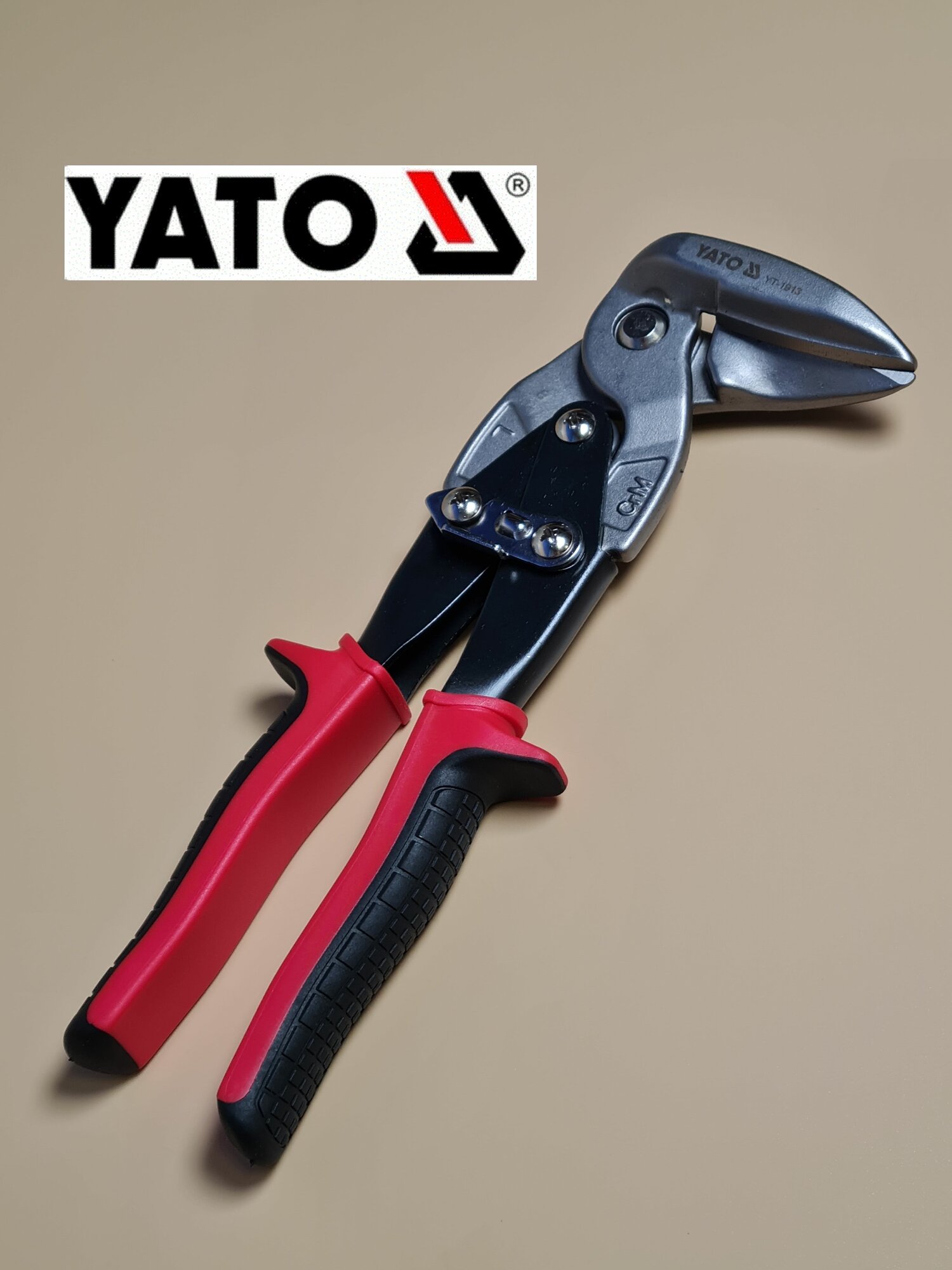 Ножницы Yato для резки листового металла, угловые, левые, 225 мм. арт. YT-1913