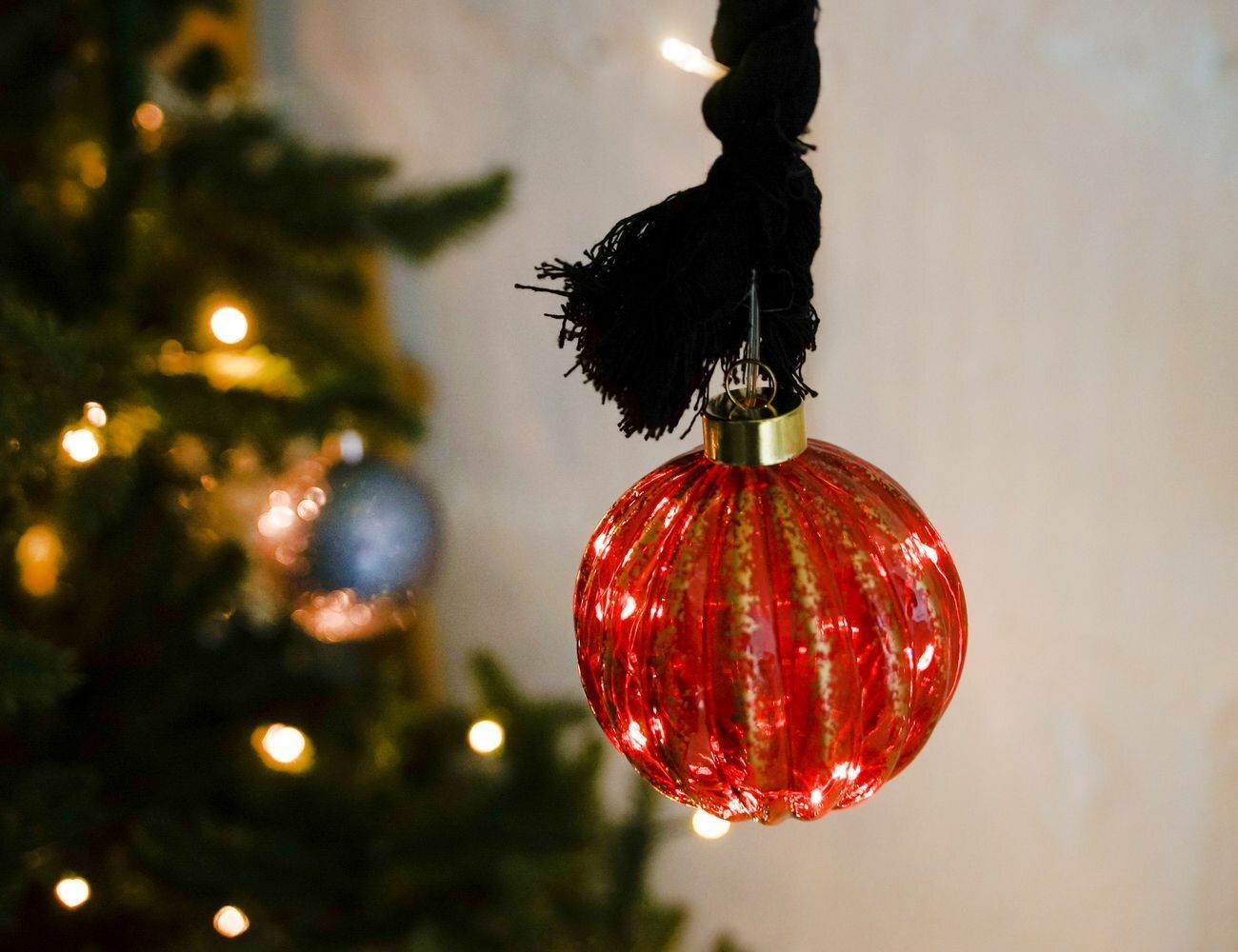 Светящийся шар на канатике винтажная эстетика, стекло, 10 теплых белых микро LED-огней, 10 см, Peha Magic GF-22305