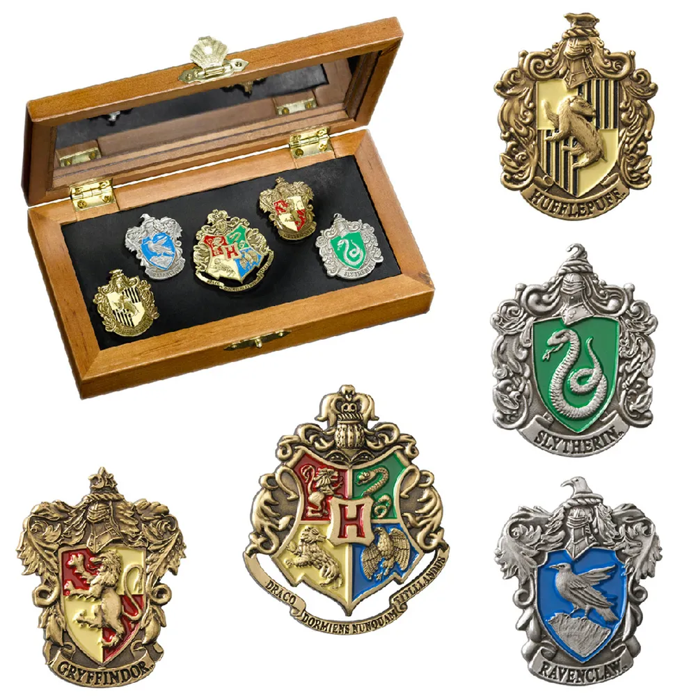 Набор значков The Noble Collection