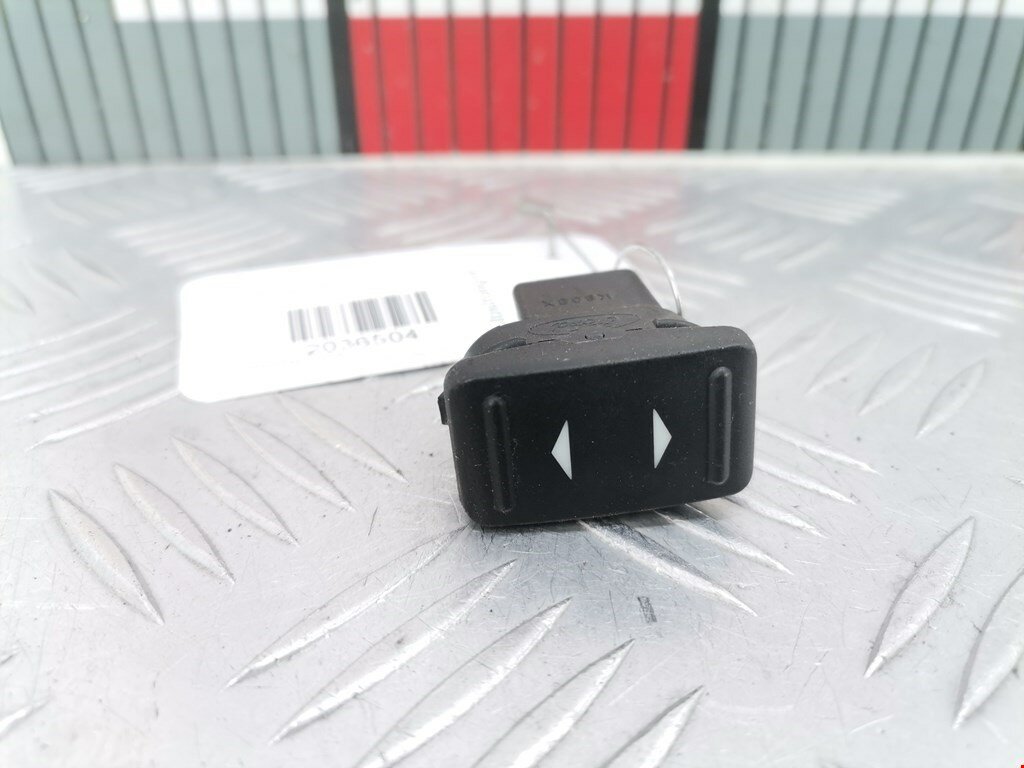 Кнопка стеклоподъемника Ford Focus 2 1471913 арт. 2036504