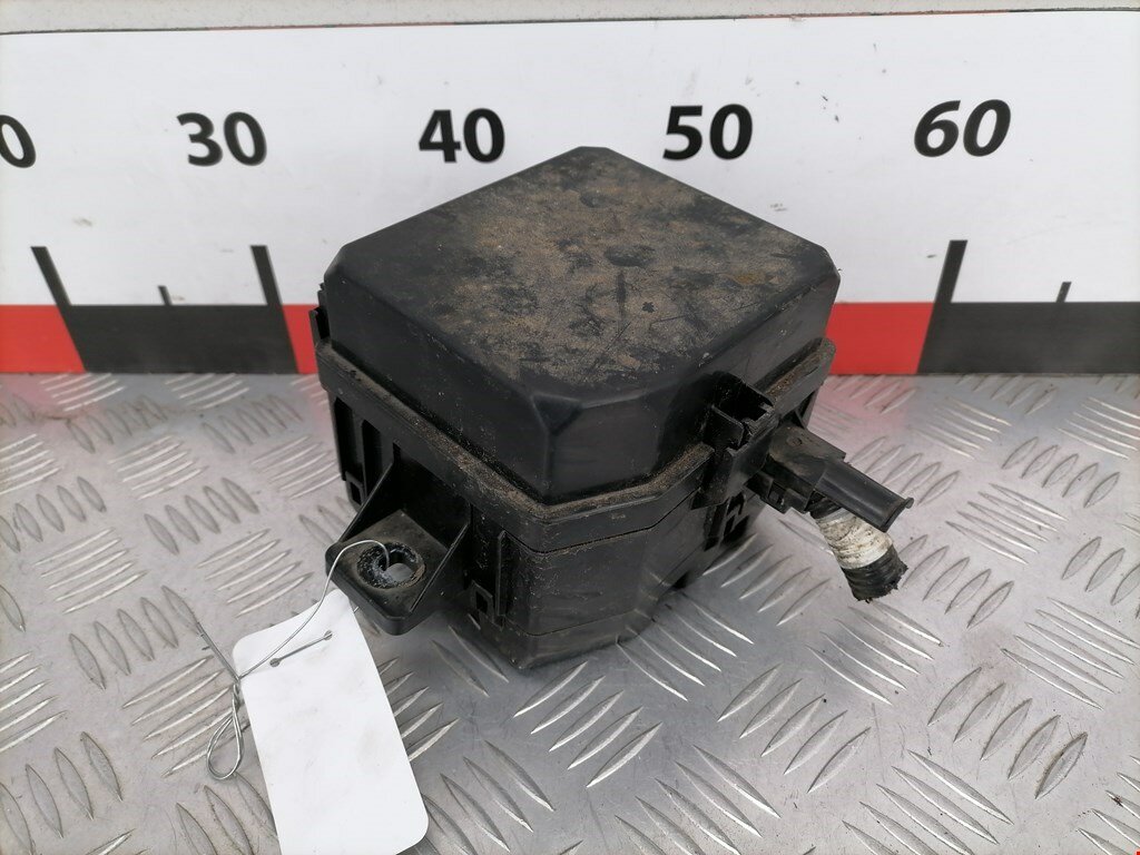 Блок реле Nissan Micra K13 арт. 1644423