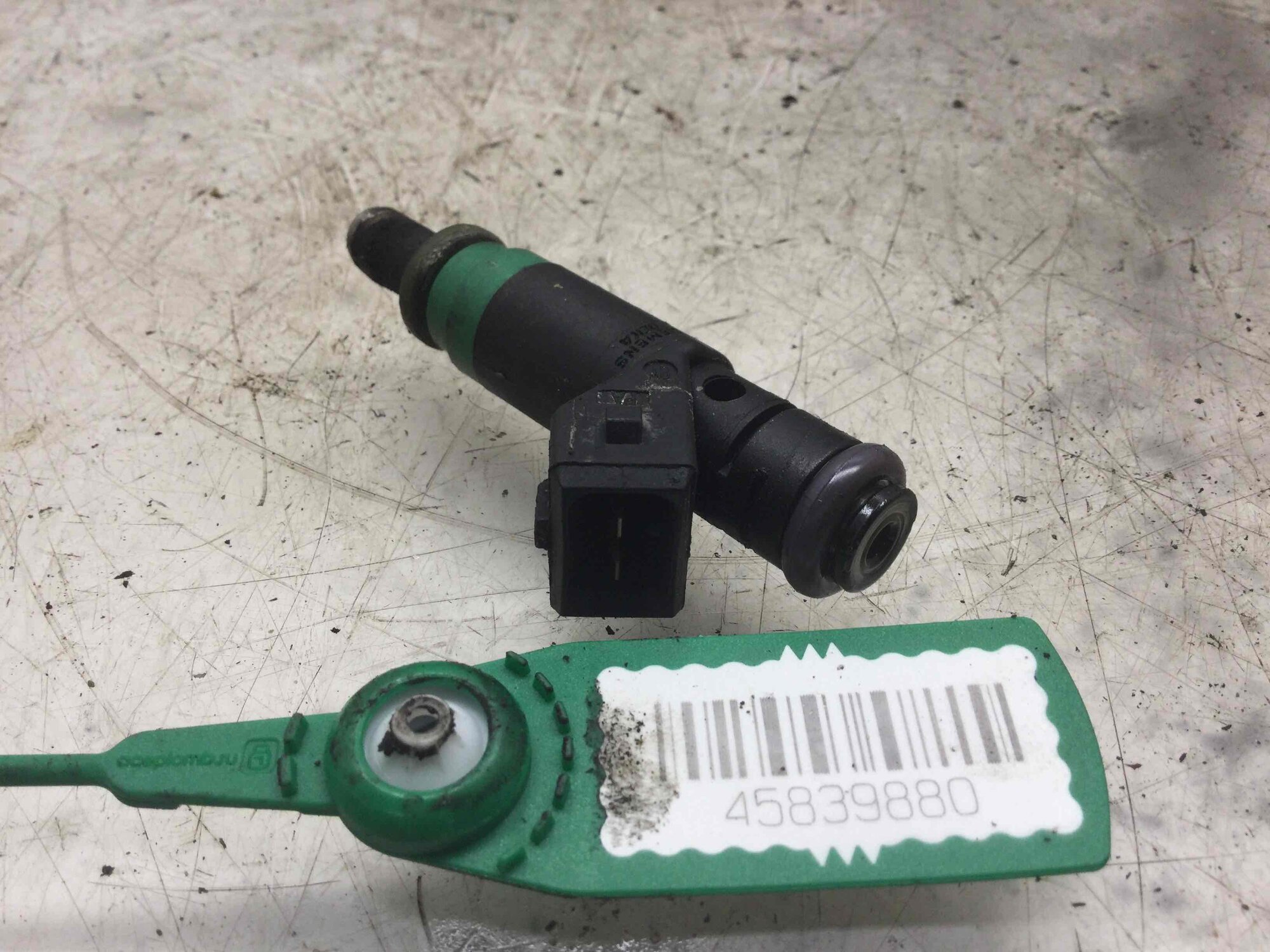 Б/У Форсунка Ford Focus 2 поколение (2005-2008) 2006 г.