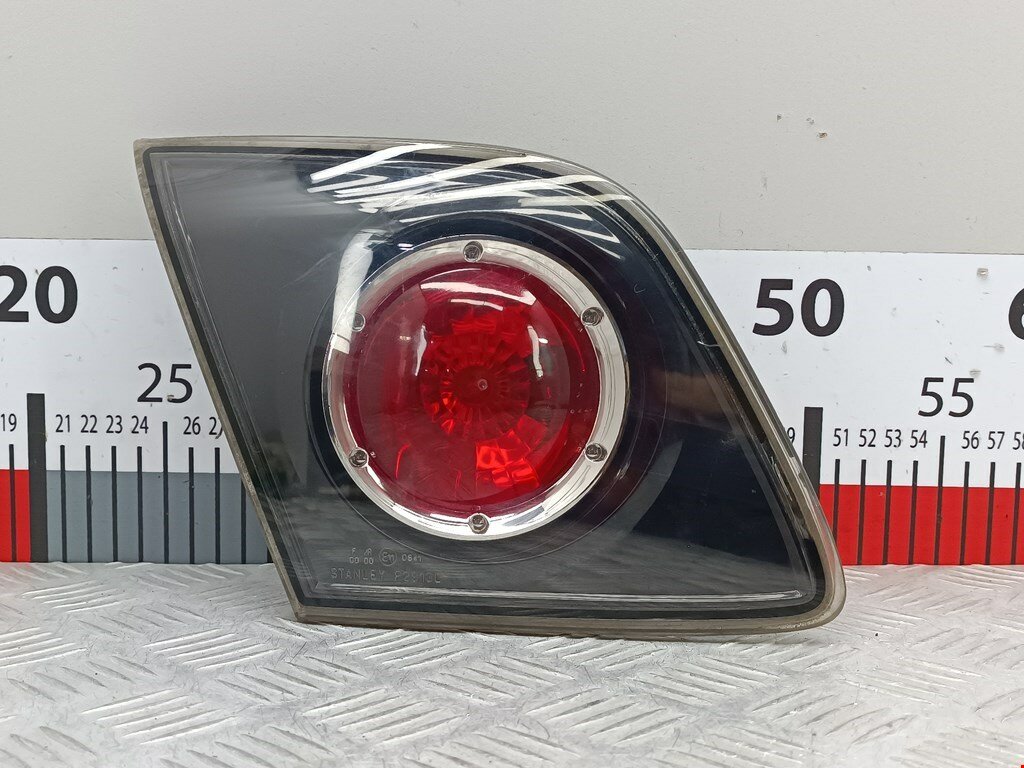 Фонарь крышки багажника левый Mazda 3 BK BP4L513G0C арт. 2073835