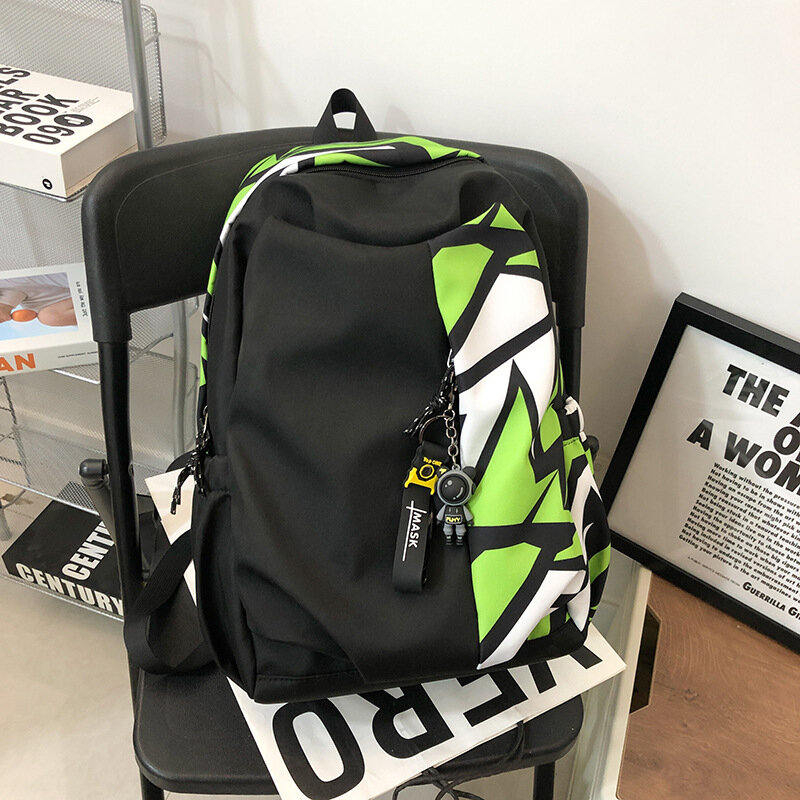 Школьный ранец "Американская главная улица", с граффити, зеленый, с подвеской