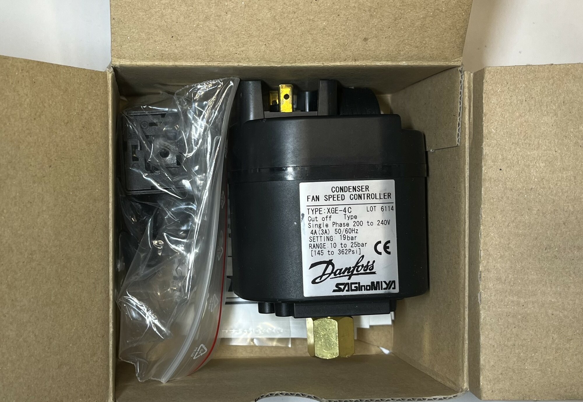 Регулятор скорости вращения "Danfoss" XGE-4C 061H3142