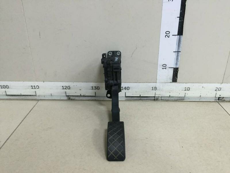 Педаль газа Volkswagen Polo Sed RUS 2011 кат.номер: 6Q1723503P