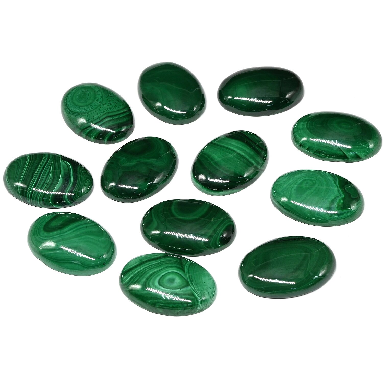 Кабошон из малахита овал 30*22*7мм.