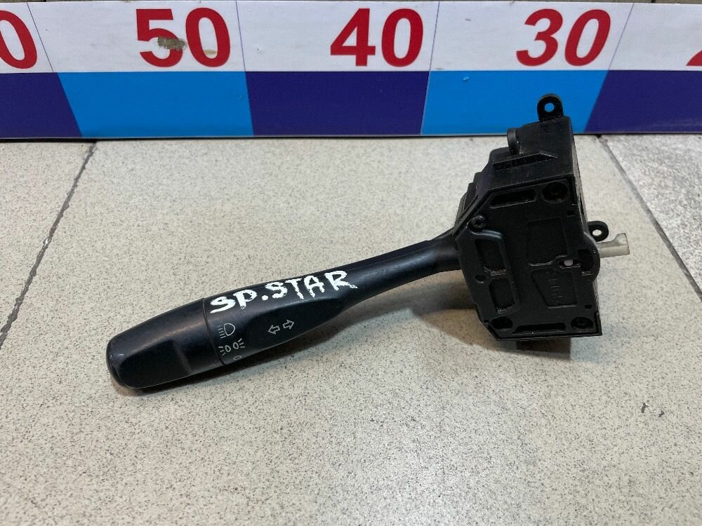 Переключатель поворотов Mitsubishi Space Star MR141715