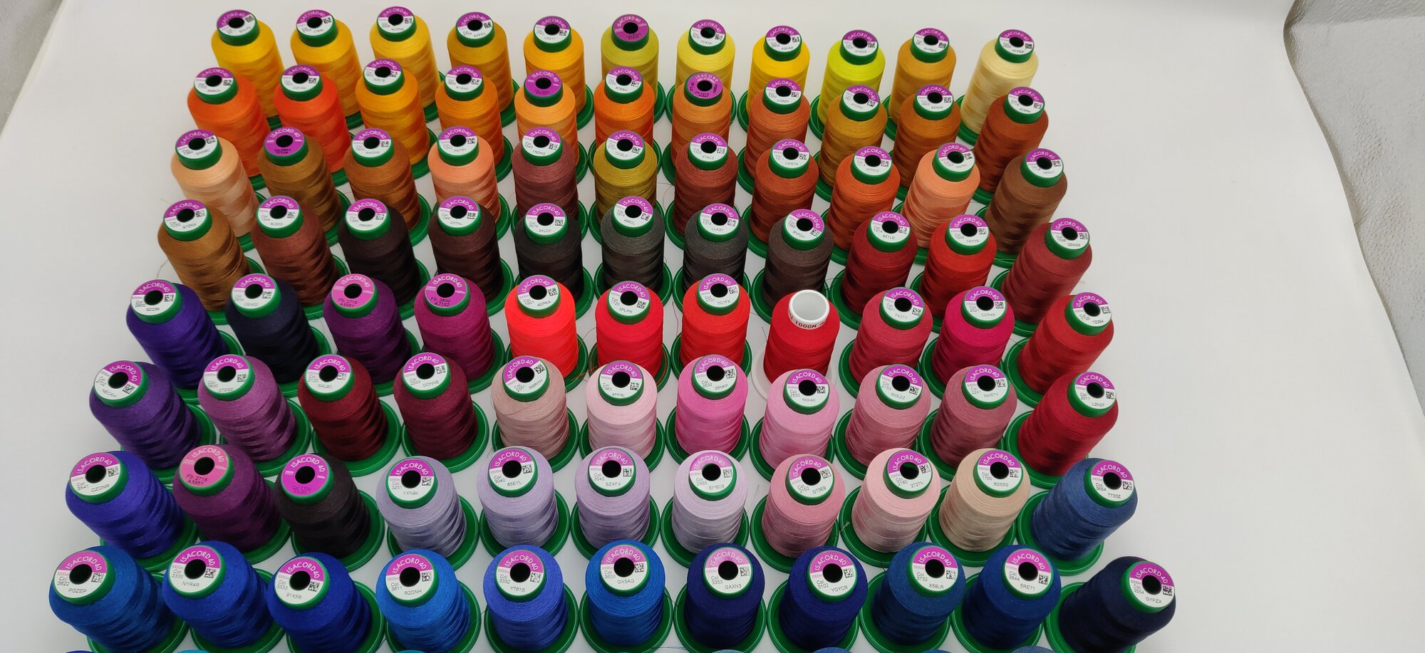 Нитки для вышивания isacord 1000 м полиэстер, №40 (Набор 149 штук)