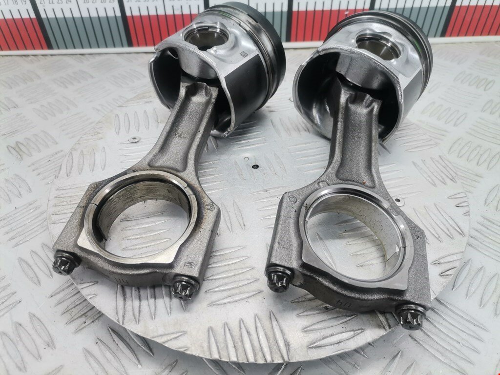 Поршень с шатуном BMW X5 (E70) 11257805329 арт. 2032381