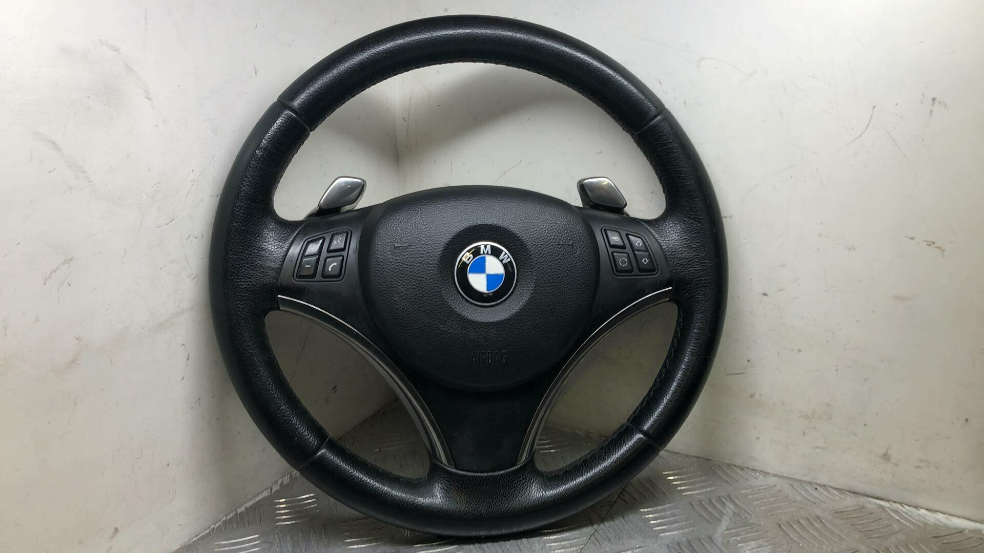 Руль для BMW 3 E90/E91/E92/E93 3.0 OEM 32306795572