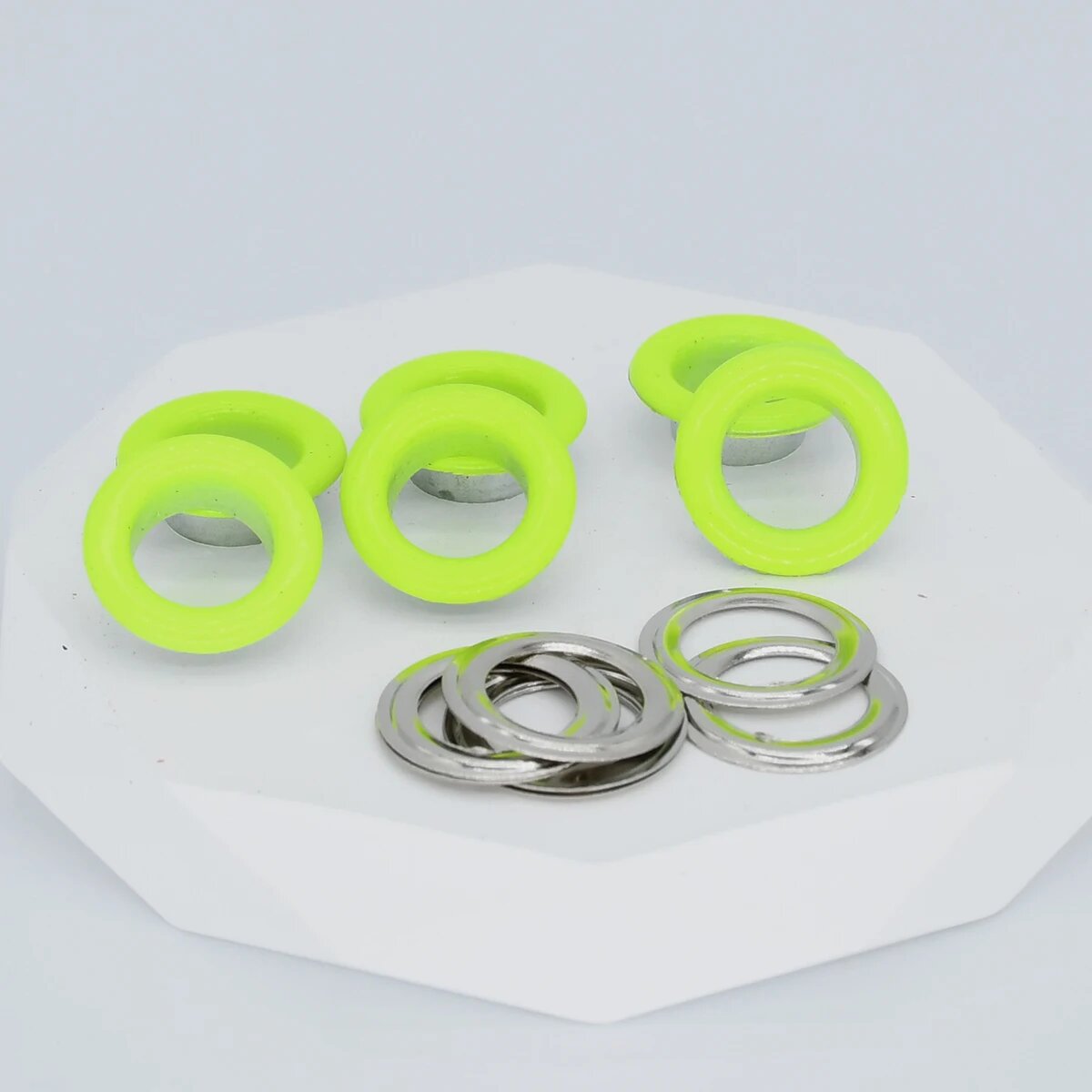 Металлические люверсы CLOXY 8 мм 100 комплектов Fluorescent green