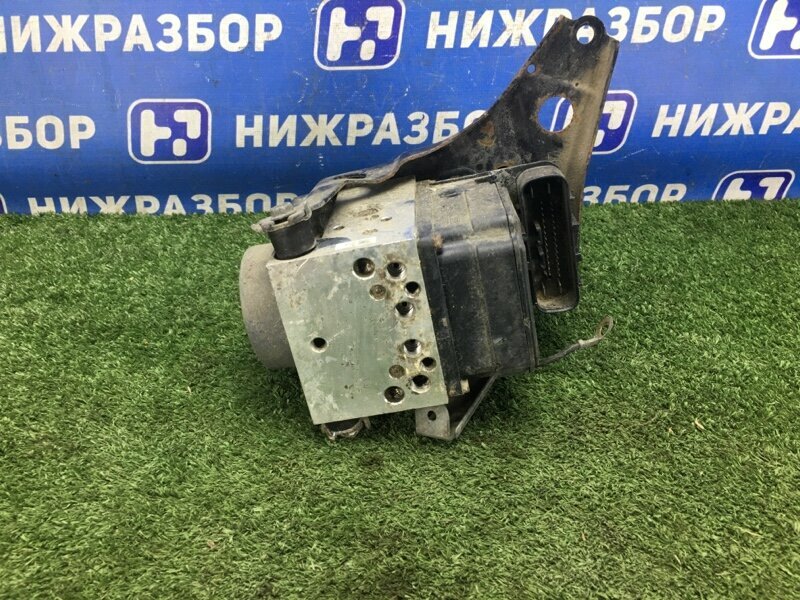 Блок ABS (насос) Nissan Maxima A33 476603Y506