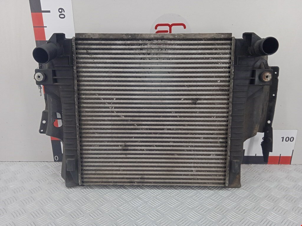Интеркулер (радиатор интеркулера) Jeep Cherokee 3 52079700AA арт. 256276