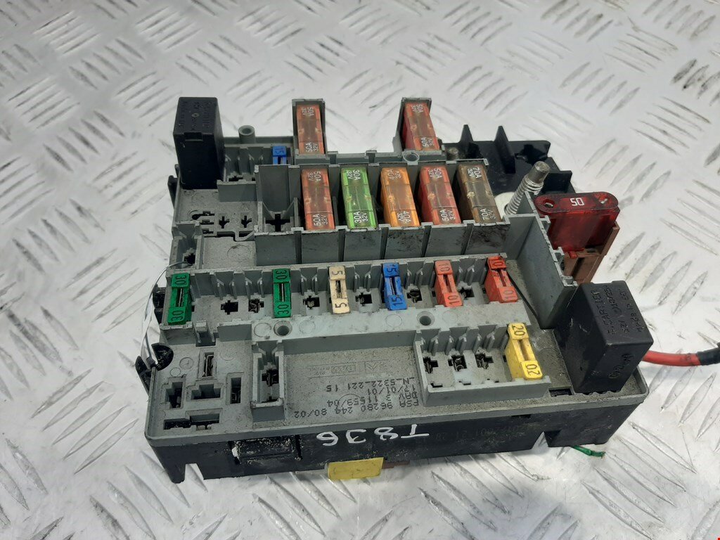 Блок предохранителей Citroen Xsara 9628024480 арт. 693716