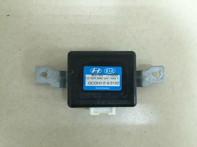 Блок управления парктроником Kia Ceed ED 2007-2012 кат.номер: 957001H000