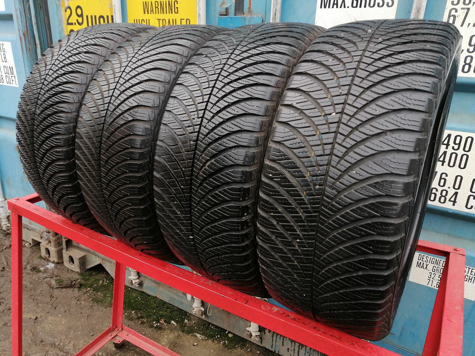 Комплект Б/У шин 225/50 R17 Goodyear Vector 4Seasons Gen-2