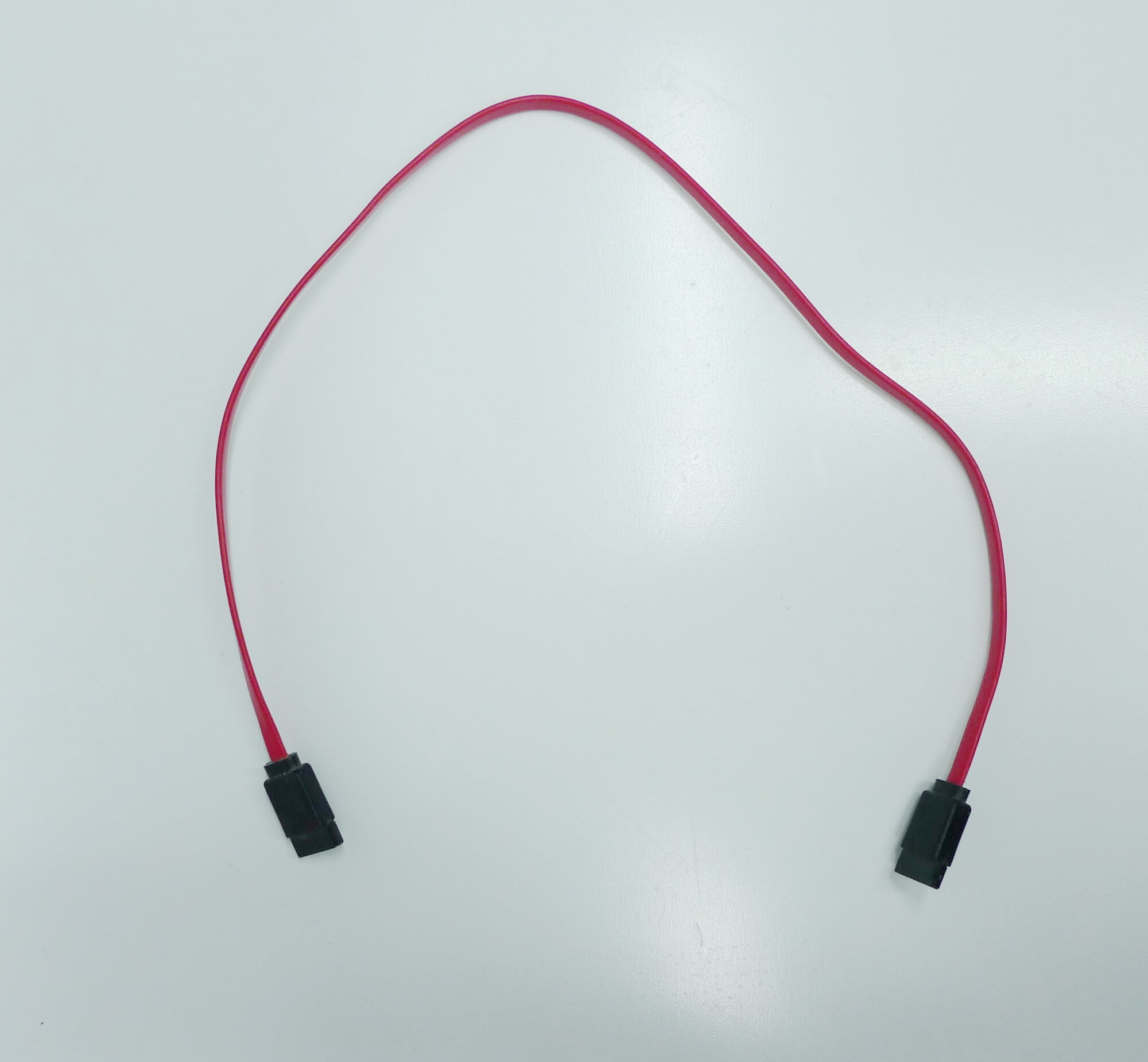 SATA кабель AWM E156437 STYLE 2725 VW-1 80C 30V GOLDEN BRIDGE SERIAL ATA 2PEIRS/AWG28 Длина 49,4 см