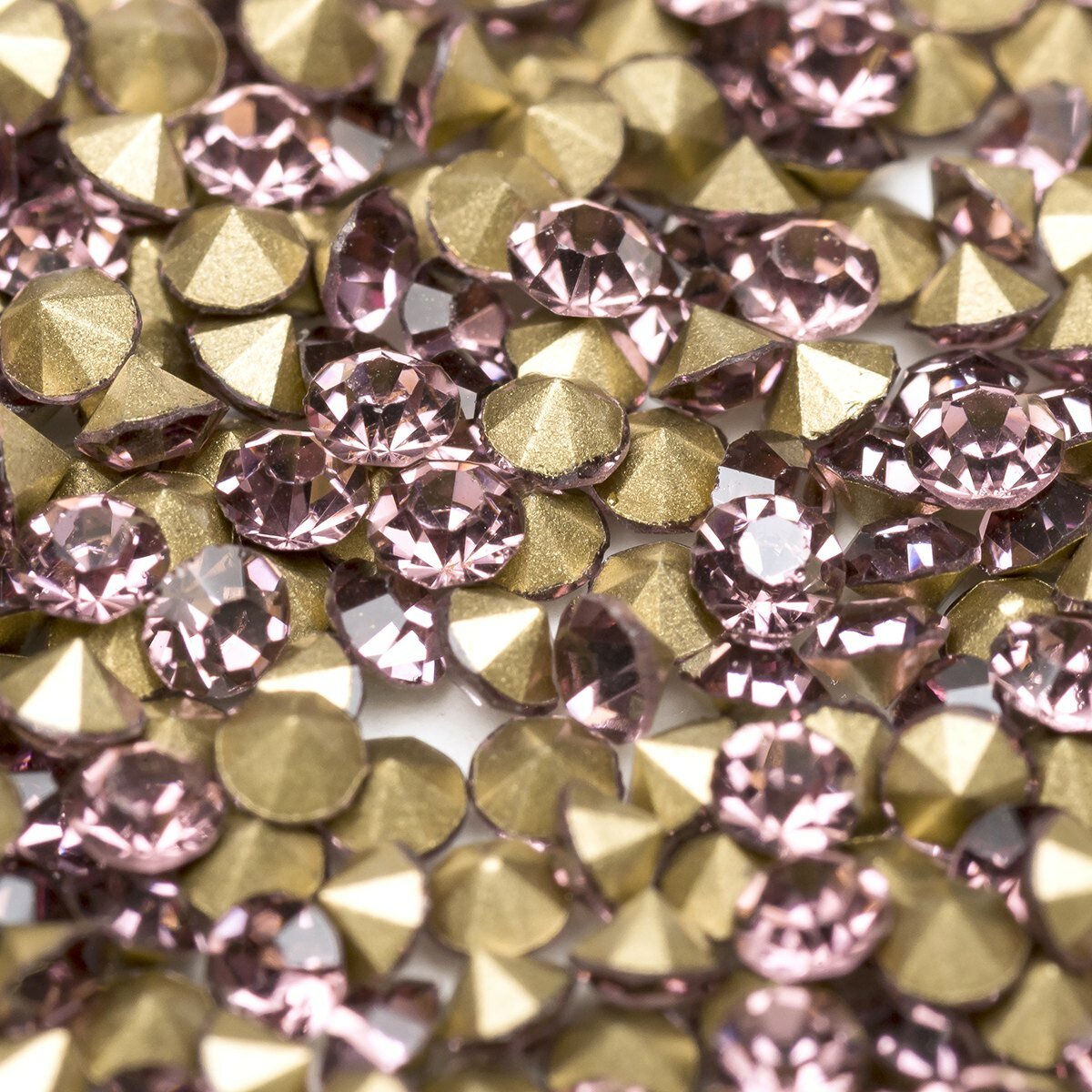 Стразы ювелирные конусовидные/конусные хрустальные (упаковка 100 шт.), размер 2 мм, горный хрусталь, цвет аметист