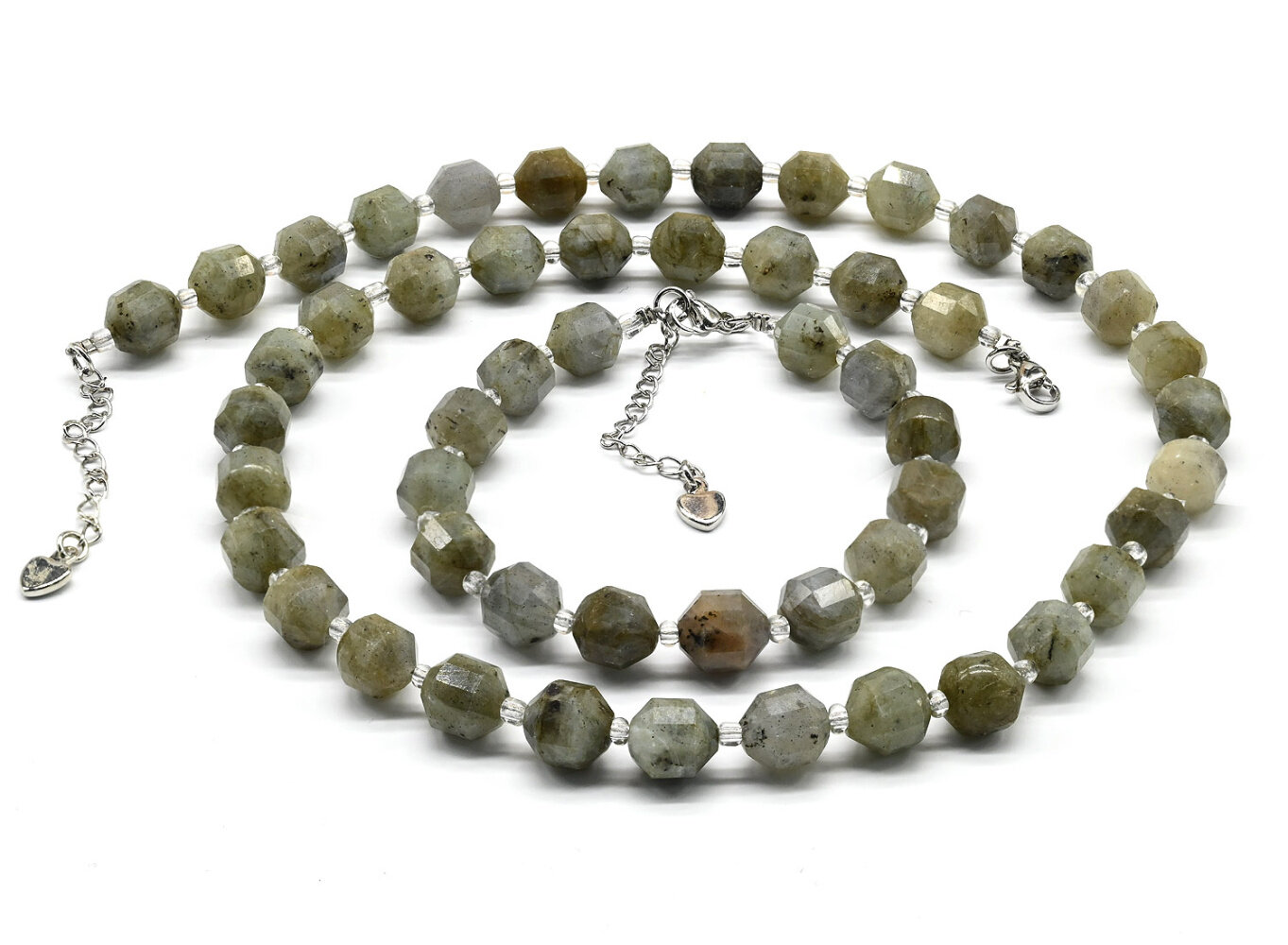 Бусы, лабрадорит