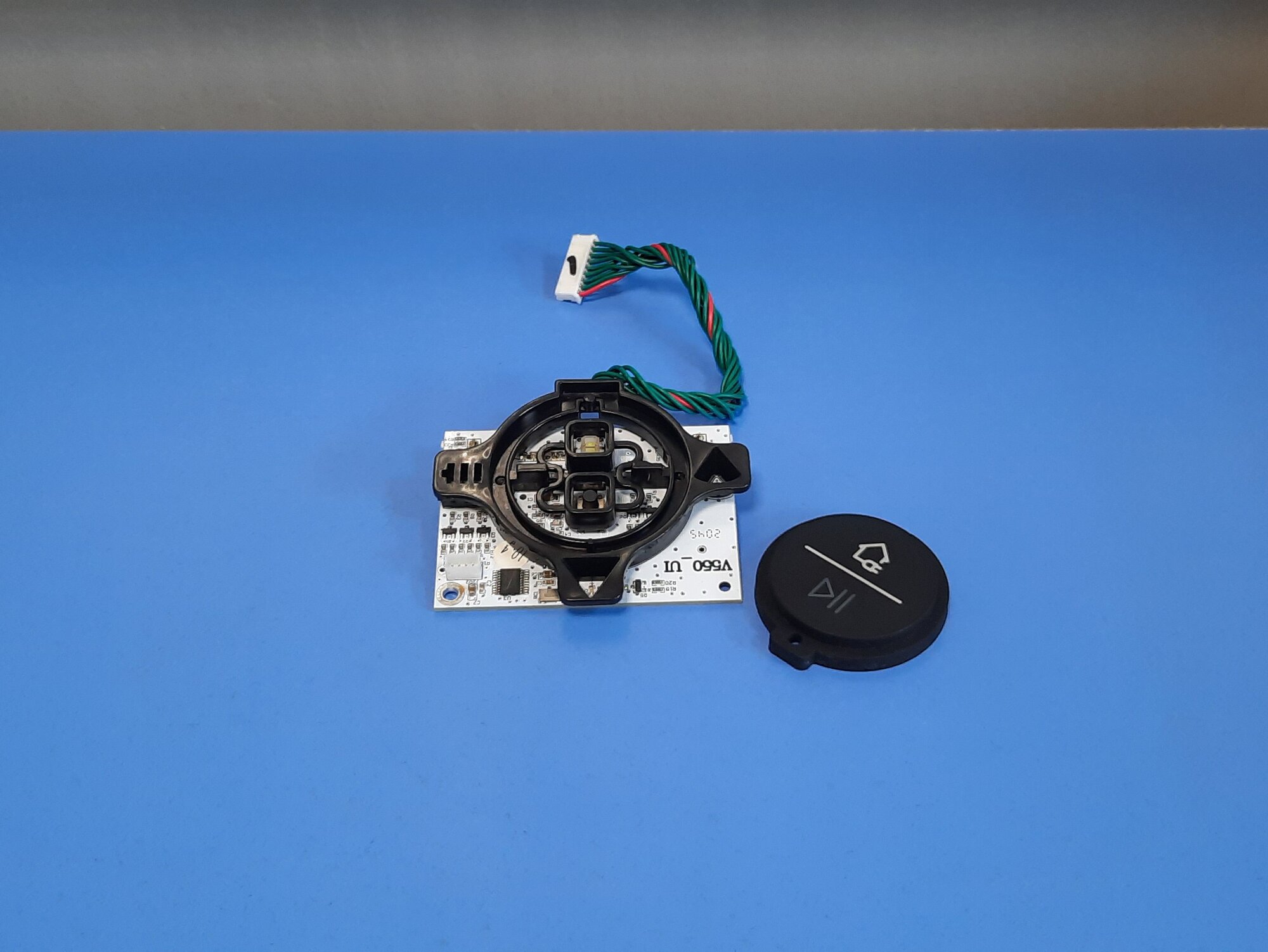 Плата включения (в сборе с кнопкой) робота-пылесоса Tefal RG7765WH