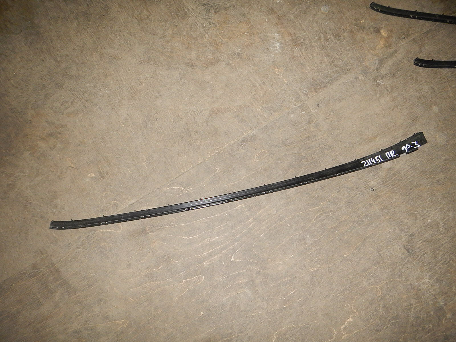 Б/У Кронштейн молдинга лобового стекла правый, Ford (Форд)-Фокус 3 FORD FOCUS 3 (11-19) целый 211451 FORD арт. BM51A03178