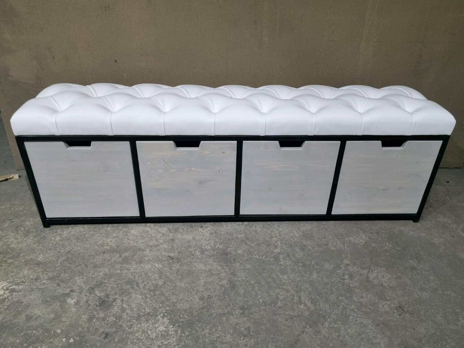 Банкетка с мягким сидением в стиле лофт от "EasyLOFT", модель "White", 150х35х30 см.