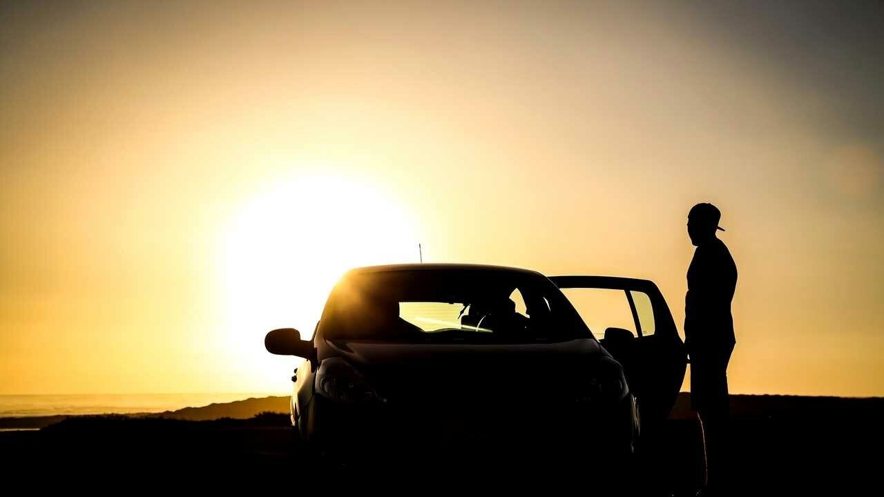 Картина на холсте 110x60 LinxOne "Темные Силуэт Сумерки Дверь" интерьерная для дома / на стену / на кухню / с подрамником