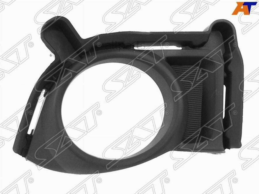SAT ST-TYG4-219-1 Оправа ПТФ Toyota Highlander 13-17 (Справа)
