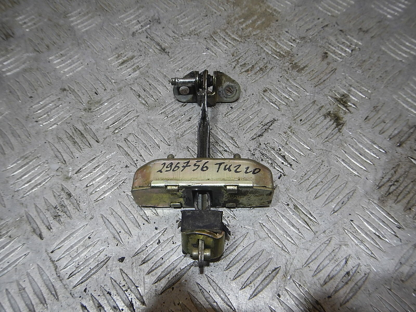 Б/У Ограничитель двери, Chery (Черри)-TIGGO (T11) (05-) Chery TIGGO (T11) (05-16) Багажника Без повреждений 296756 CHERY ...