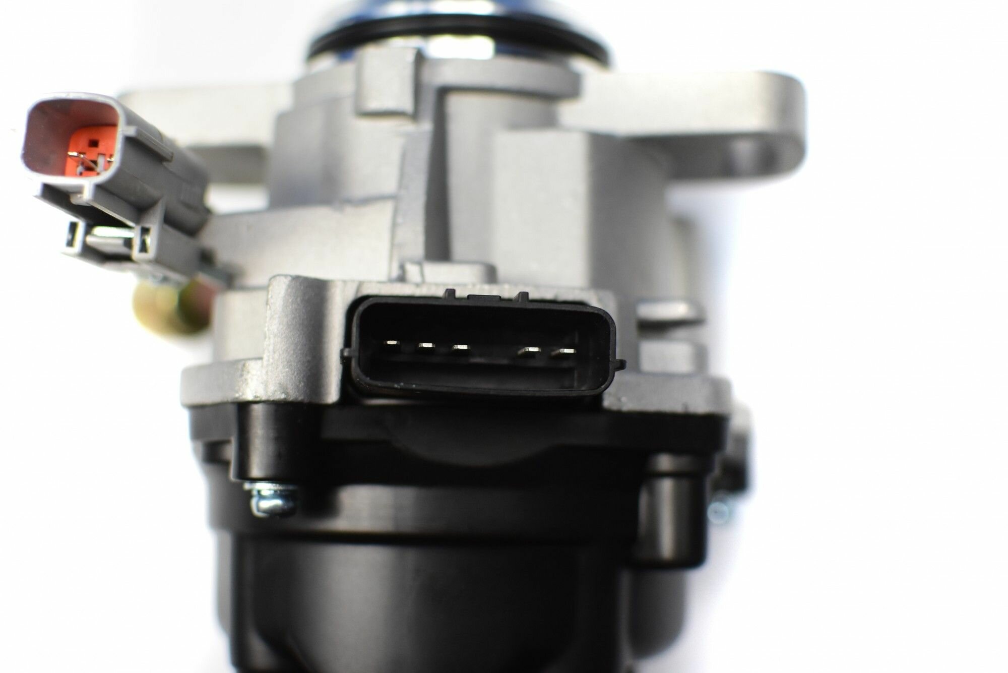 Трамблер Nissan Almera 2210082J03 GA16